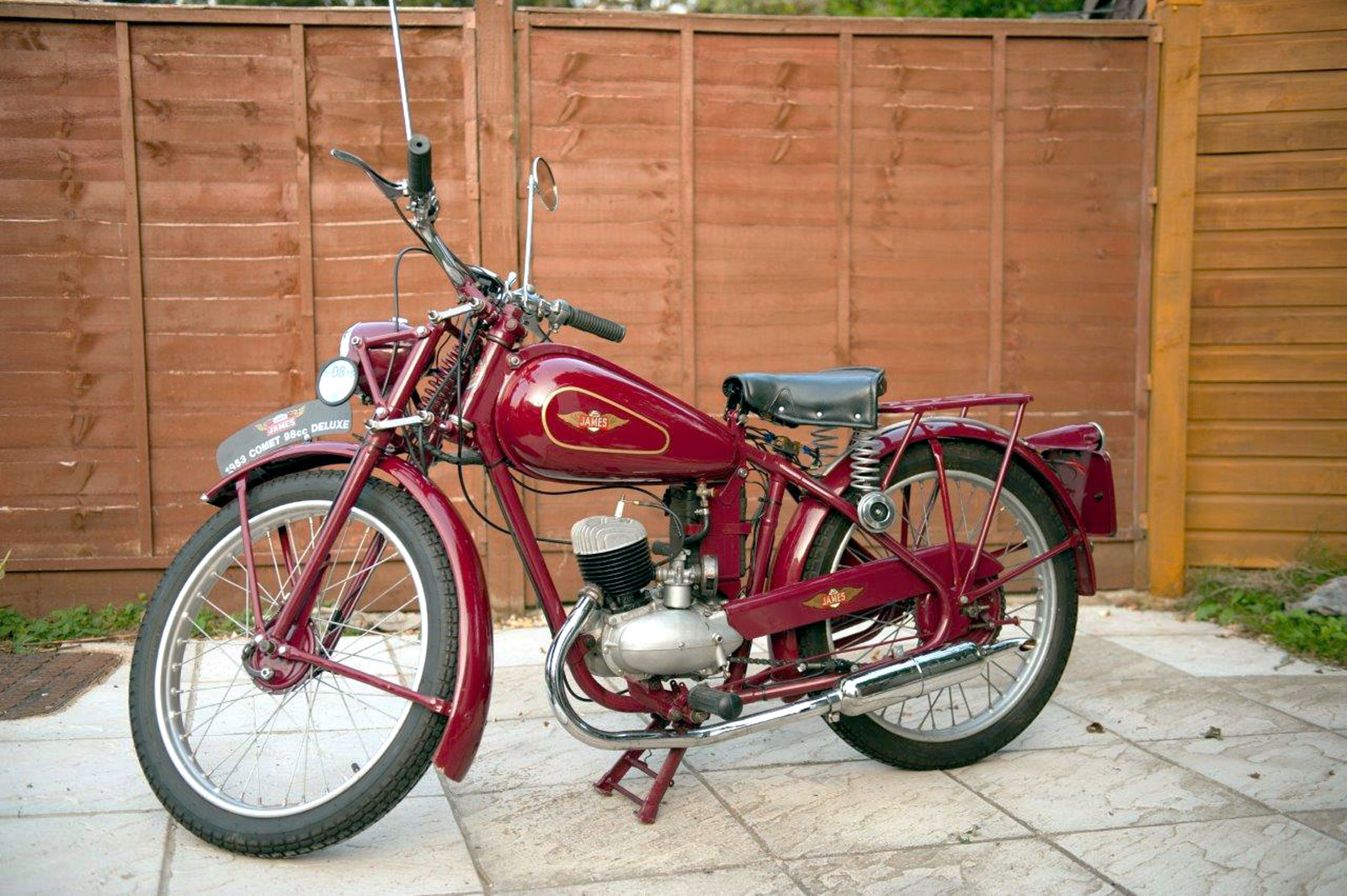 Lot 144 - 1953 James Comet