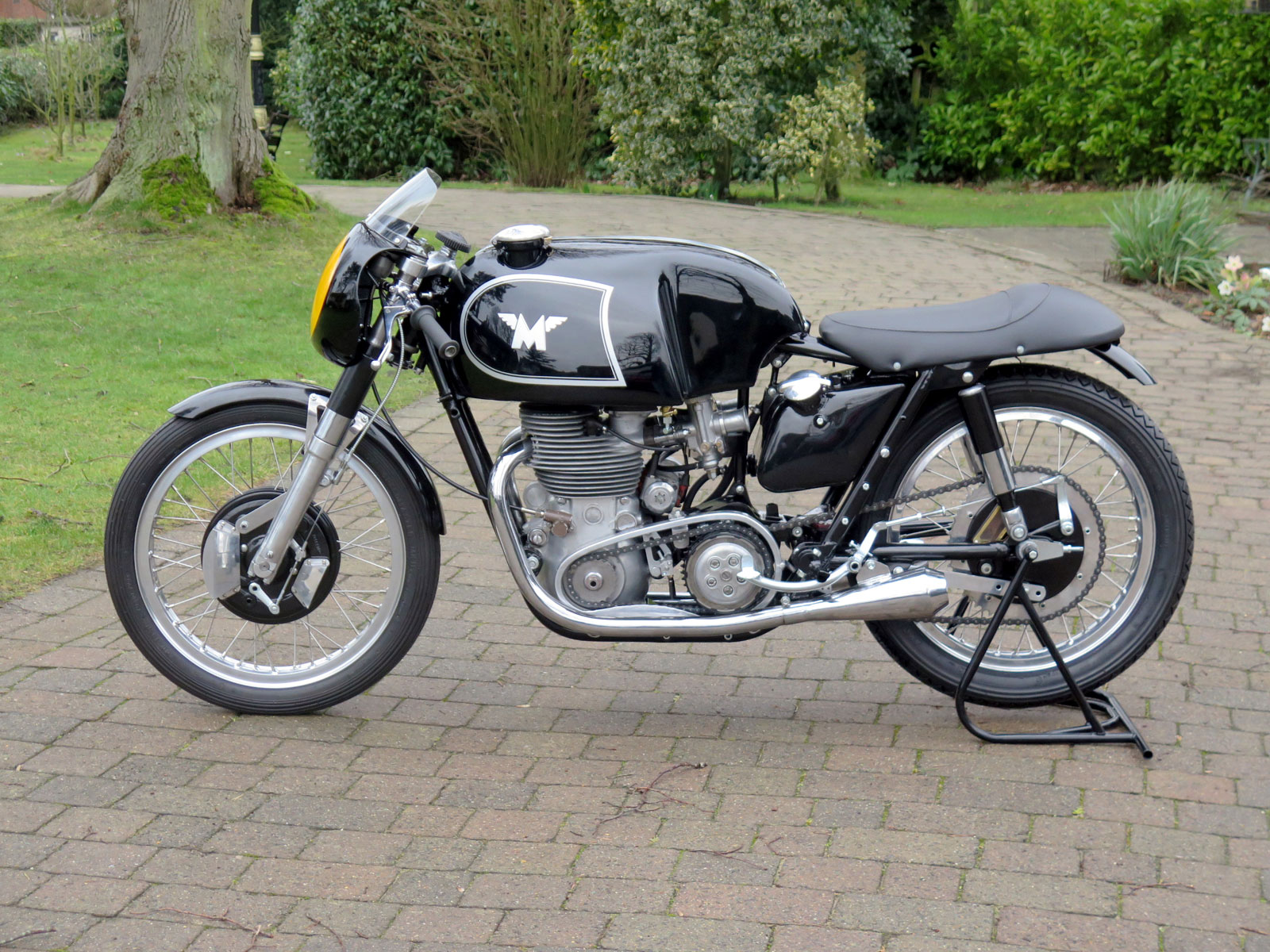 Lot 107 - 1957 Matchless G45