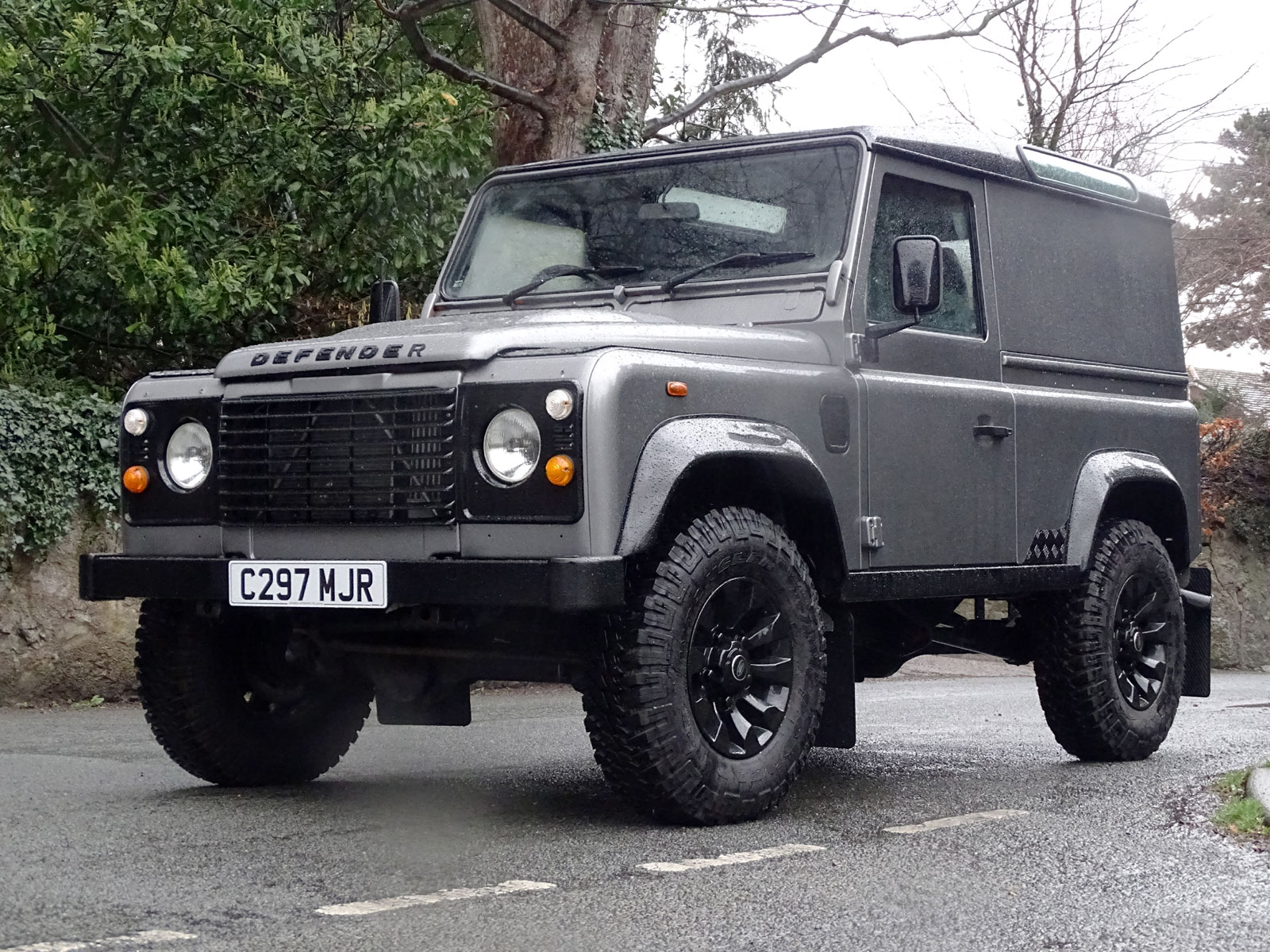 Lot 82 - 1985 Land Rover Defender 90 TDi