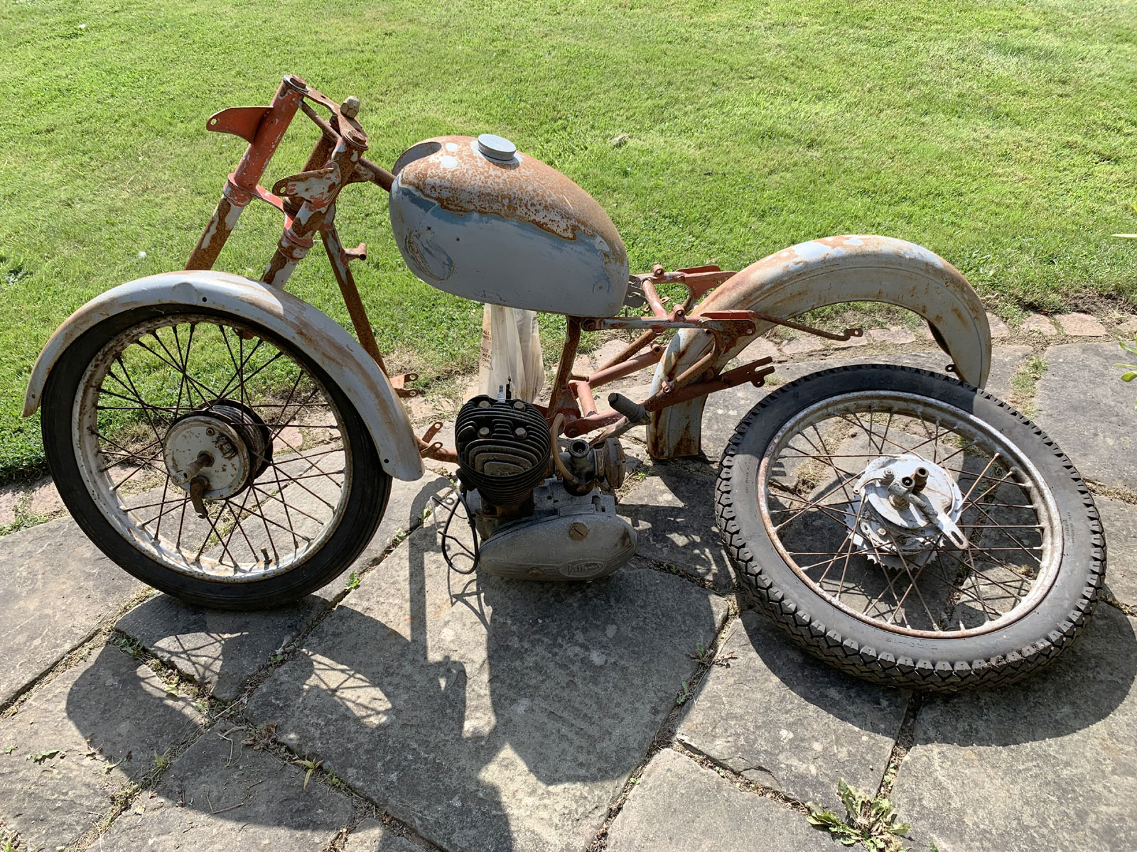 Lot 32 - 1954 Tandon Imp