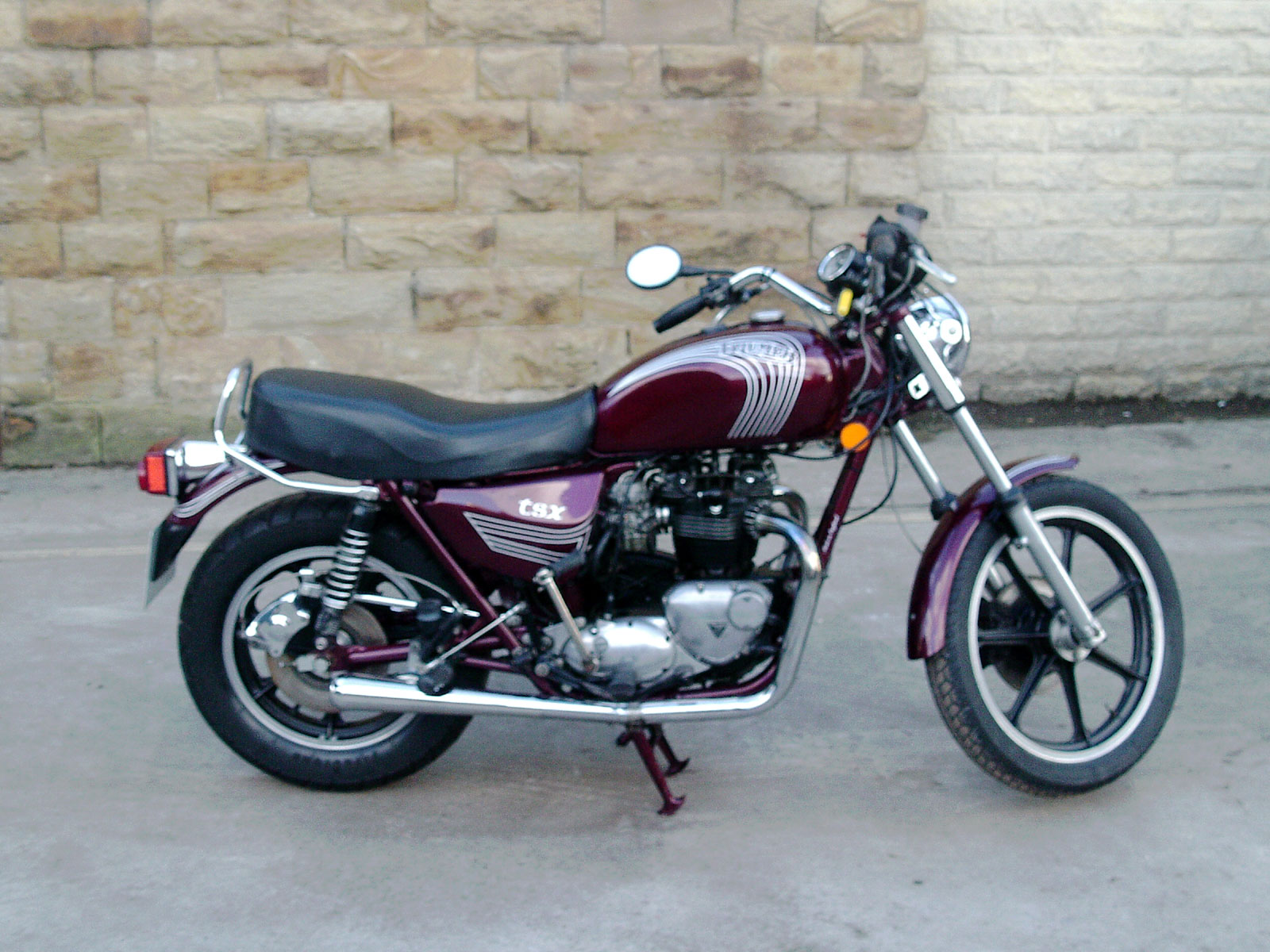 Lot 112 - 1982 Triumph TSX
