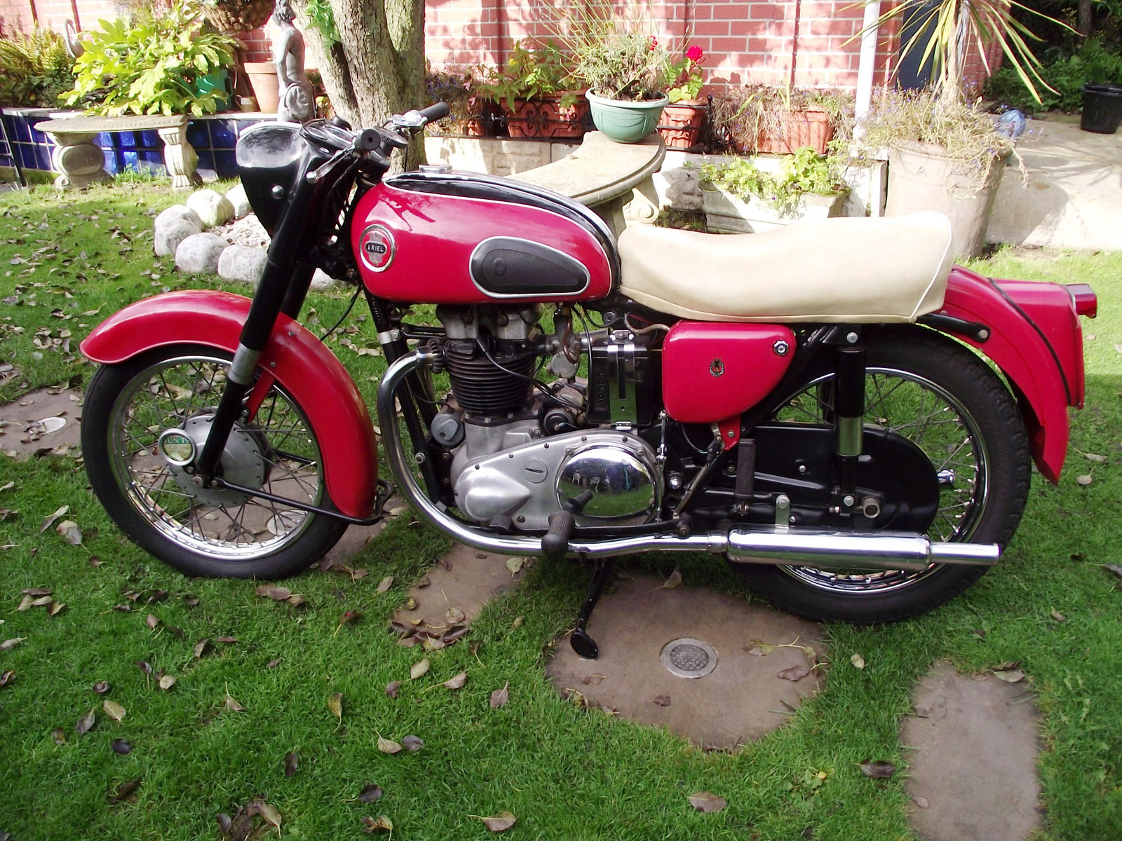 Lot 52 - 1958 Ariel Huntmaster FH