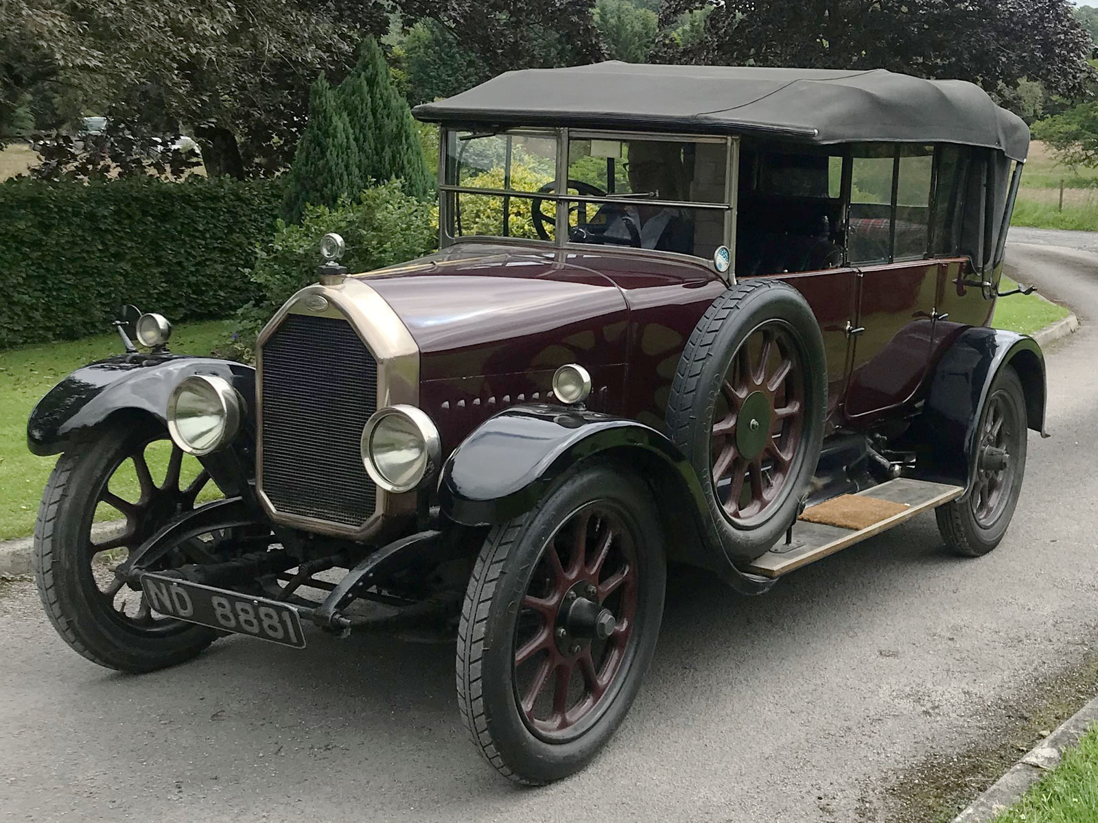 Lot 87 - 1925 Humber 12/25 Tourer
