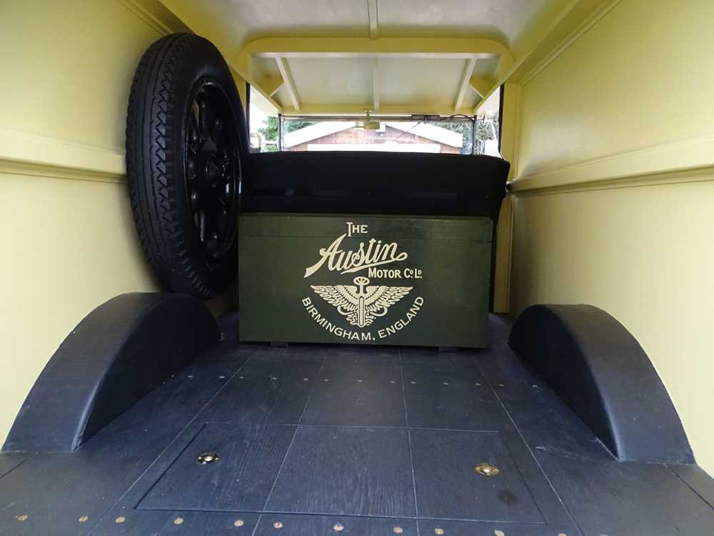 Lot 71 - 1925 Austin 12/4 Heavy Van