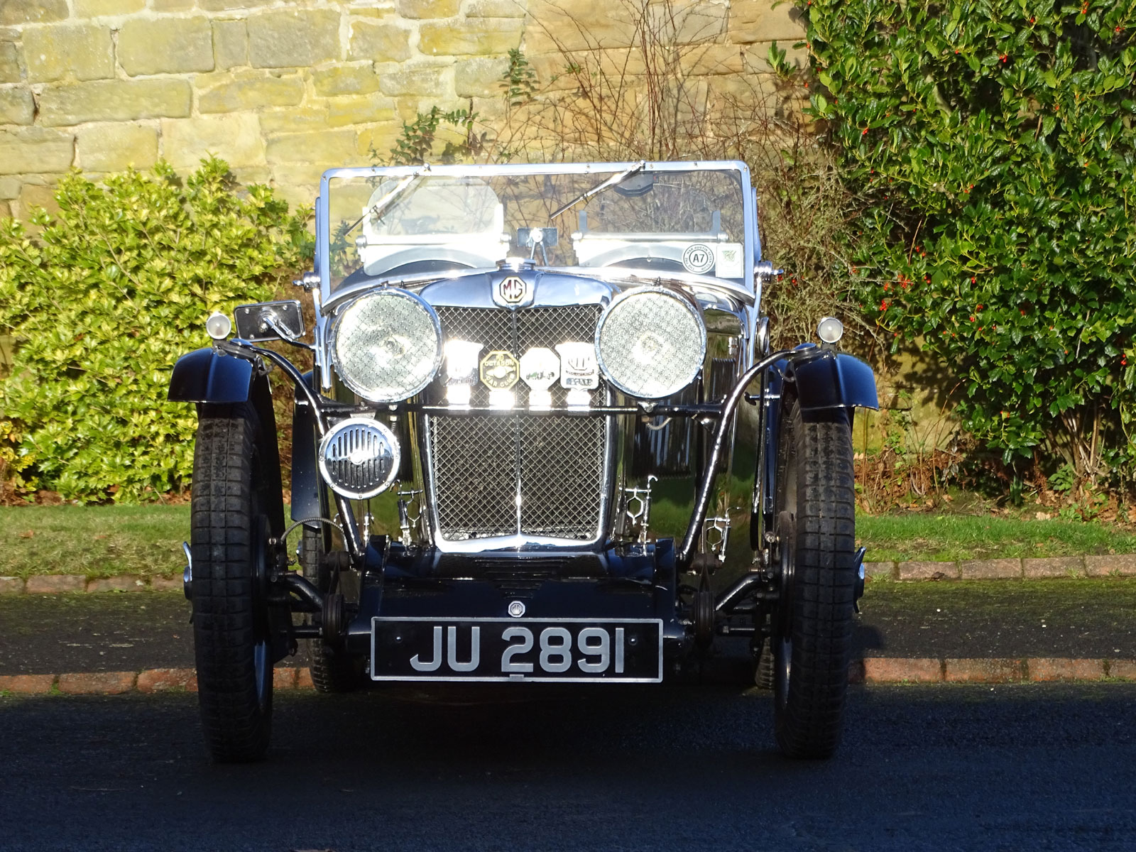 Lot 74 - 1933 MG J2