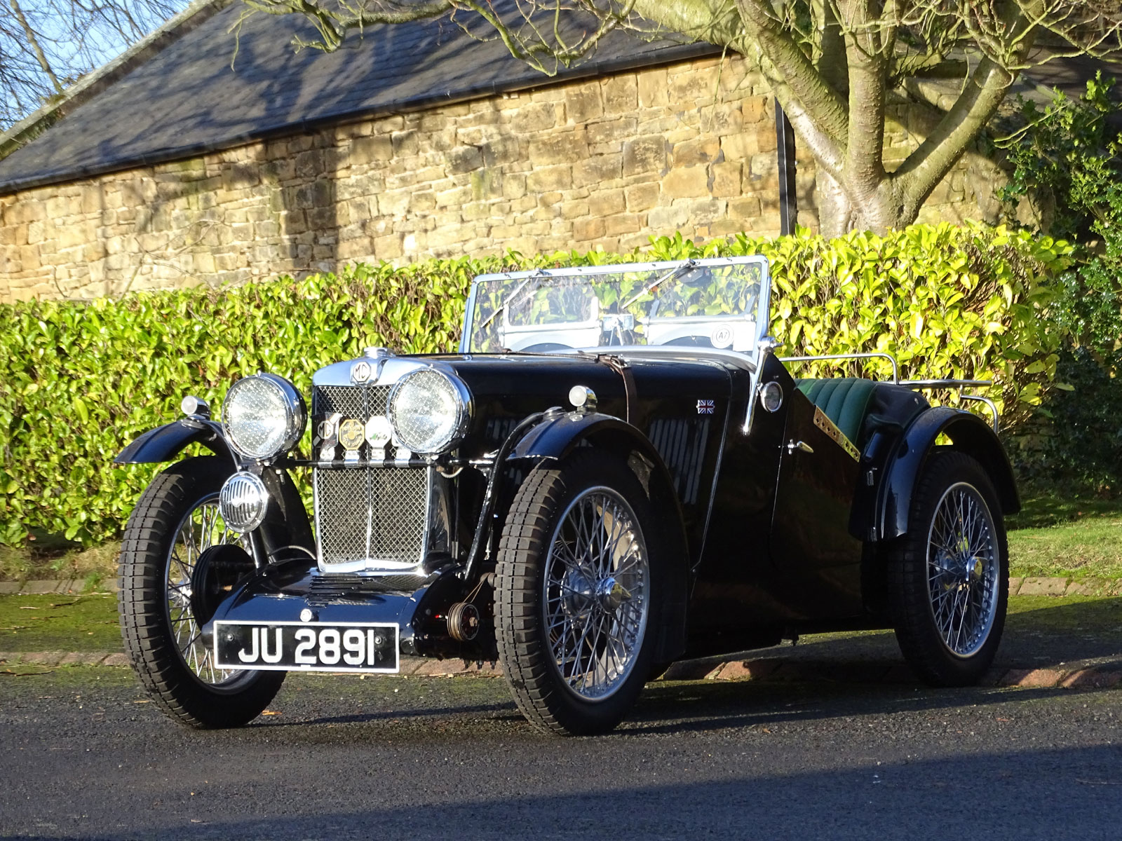 Lot 74 - 1933 MG J2