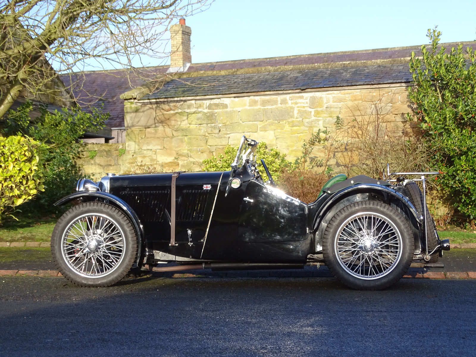 Lot 74 - 1933 MG J2