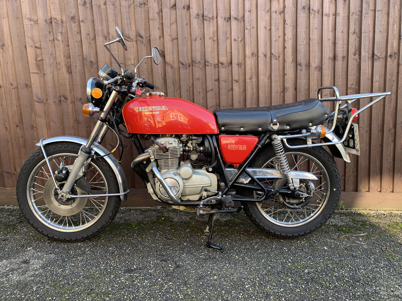 Lot 104 - 1976 Honda CB400F