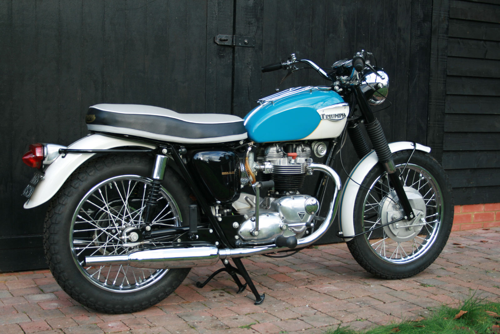 Lot 112 - 1966 Triumph TR6R Tiger