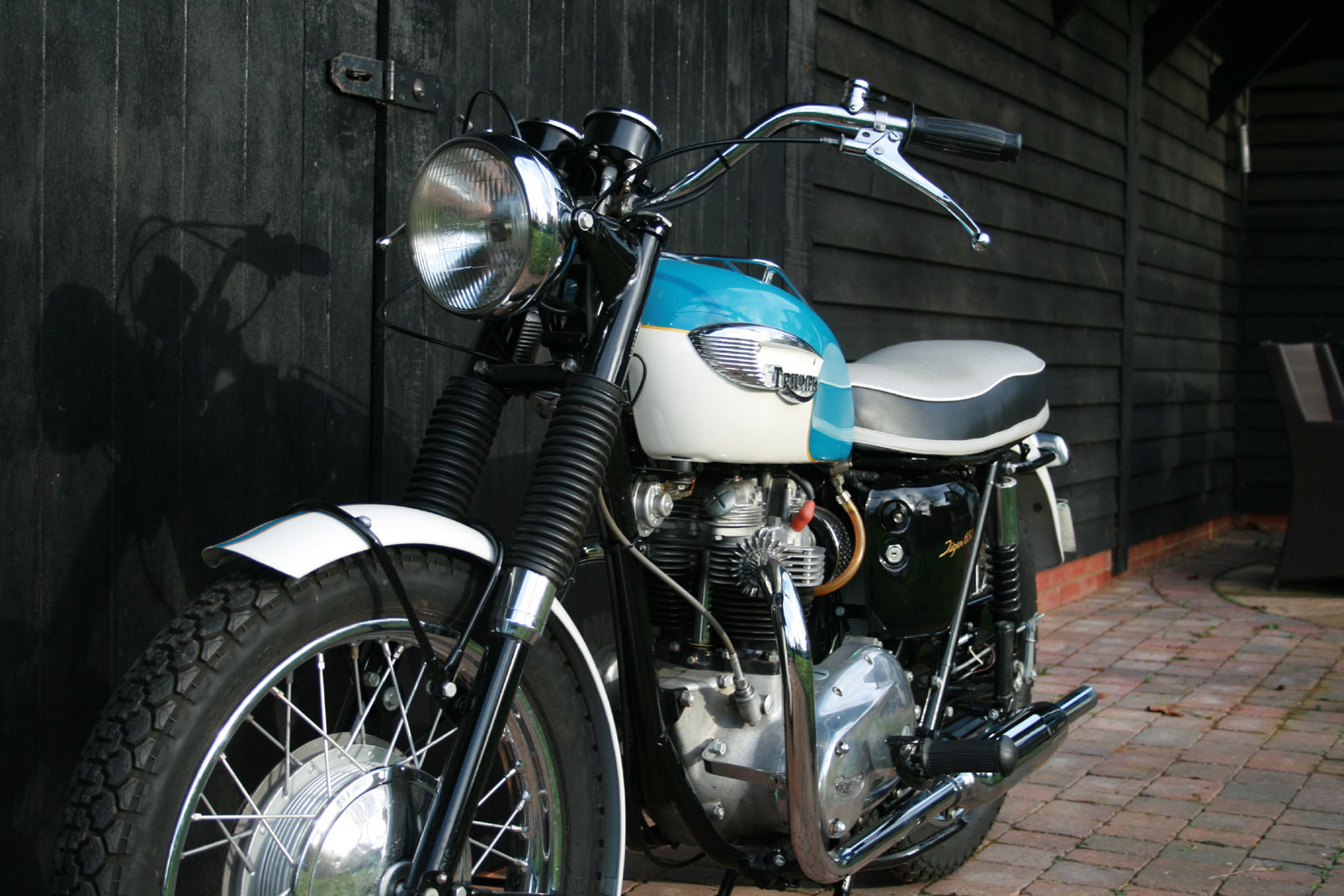 Lot 112 - 1966 Triumph TR6R Tiger